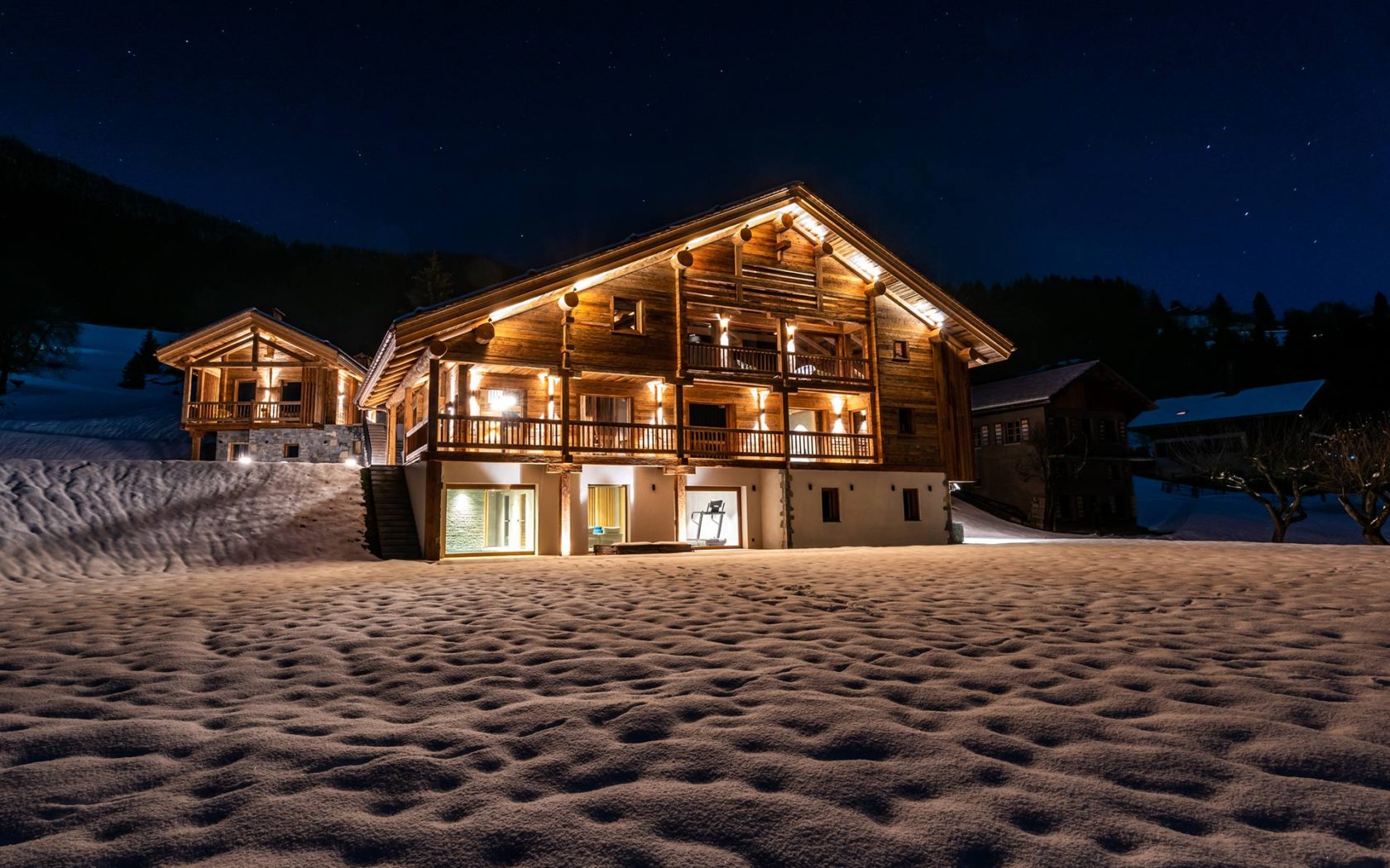 Choose a prestigious chalet in the Alps - Lodge les Murailles